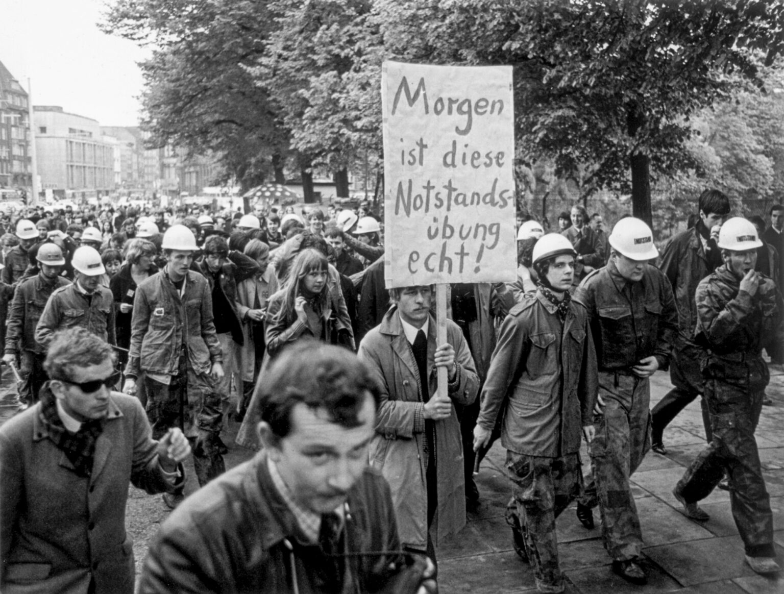 Fotos von Günter Zint zu 68 Lizenzanfragen bitte bei lars.koeppen ...